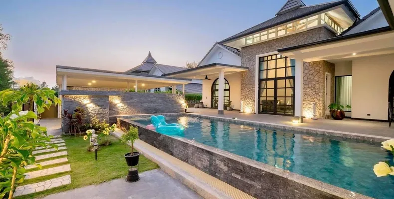 3 Bedroom Villa for Sale in Hua Hin, Hua Hin for ฿18,000,000 | U5872439