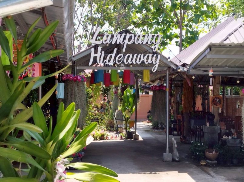 Hotels & Resorts with Private Pool for Sale in Lampang
