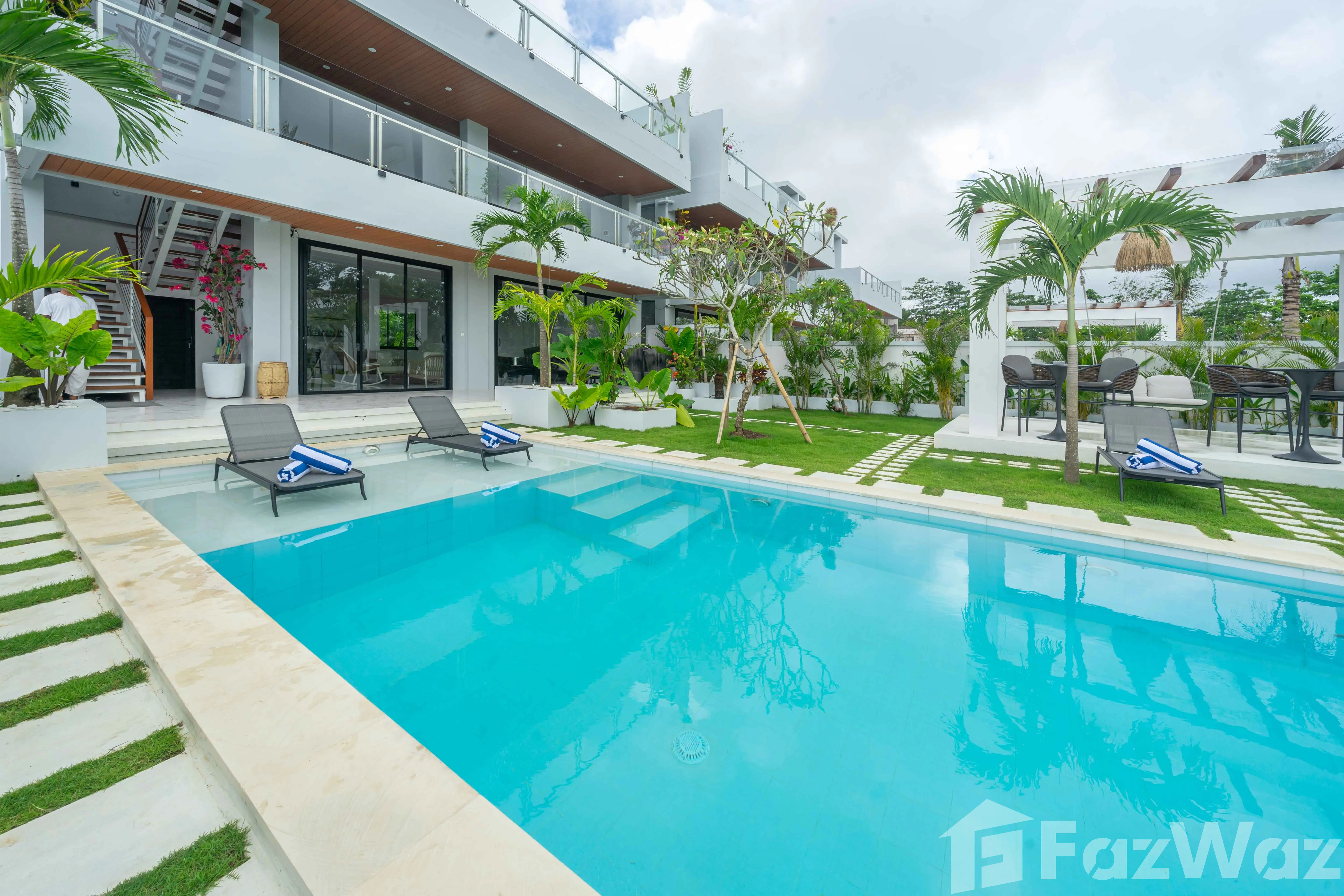 5 Bedroom Villa for Sale in Uluwatu, Bali for Rp14,400,000,000 | U5885111