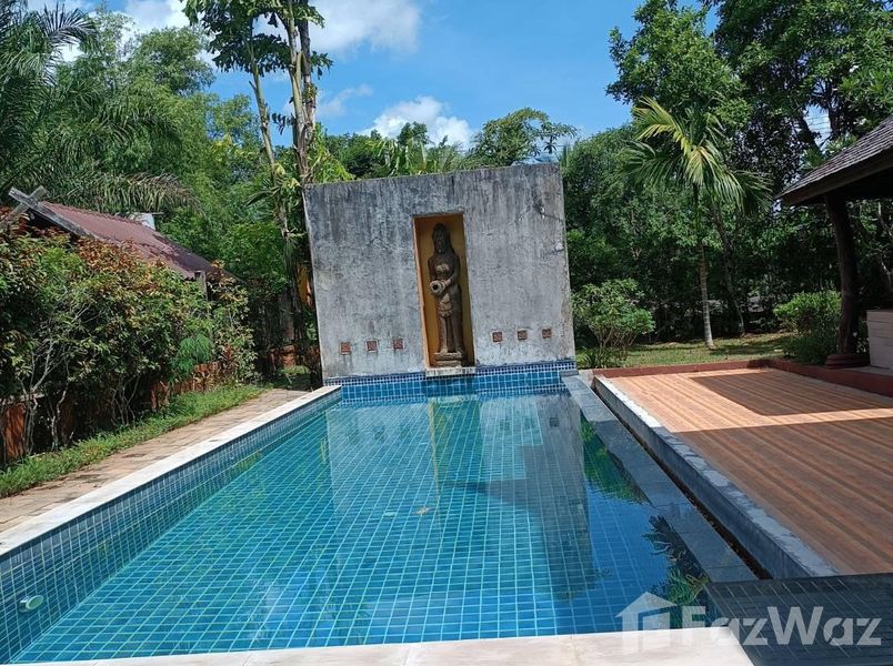 Houses with Private Pool for Sale near Thalang Intersection, Thep Krasattri