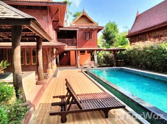 Houses with Private Pool for Sale near Thalang Intersection, Thep Krasattri