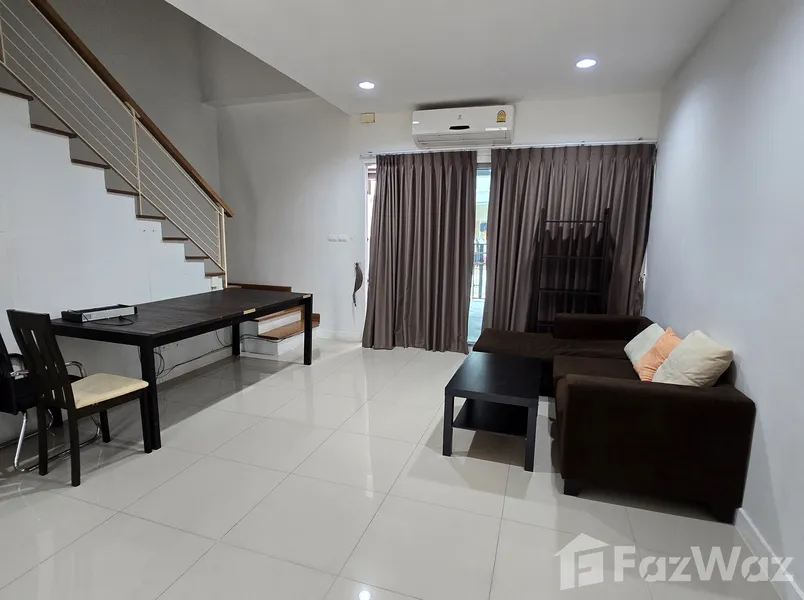 Houses with Gym for Sale in Bangkok