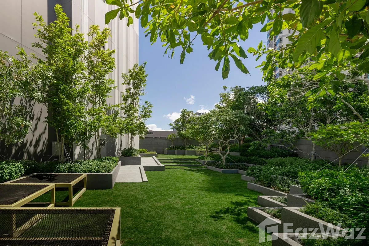 EDGE Central Pattaya - Condo in Pattaya | FazWaz