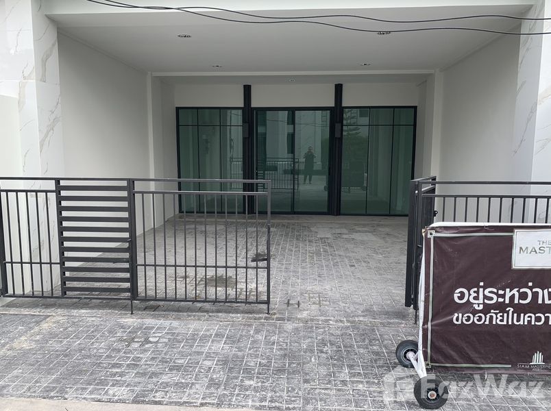 Retail spaces with Terrace for Rent in Prawet, Bangkok