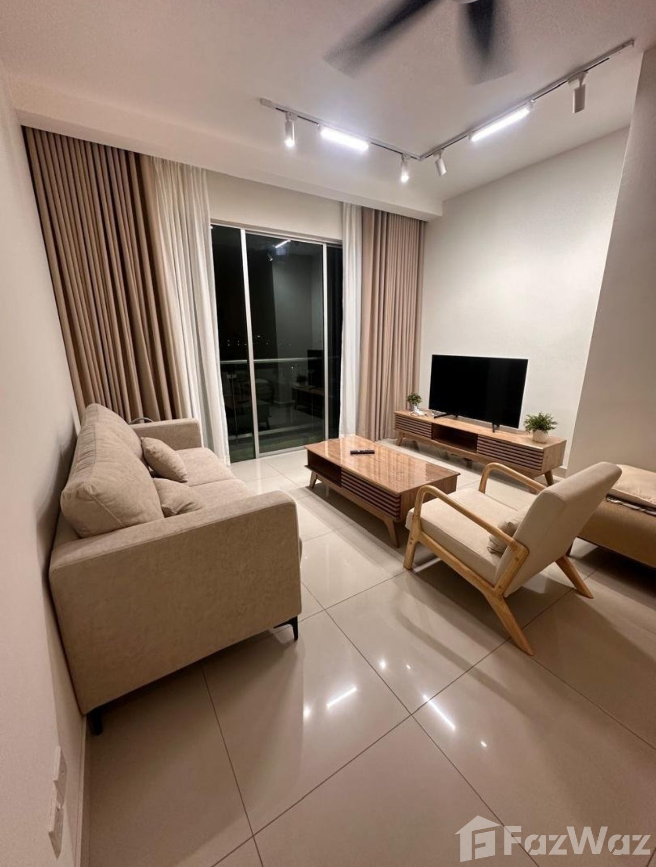 Studio Apartment for Rent at Urdaneta Village for ₱12,000/mo | U5756990